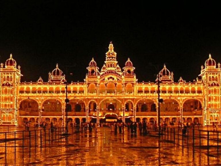 Best Places To Visit In Mysore | Monks on Wheels