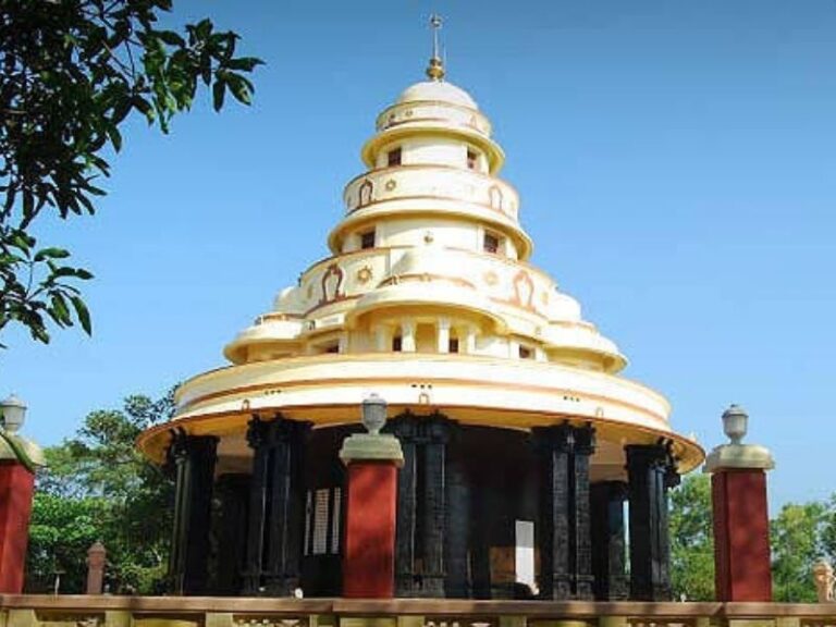 Best Places To Visit In Varkala | Monks on Wheels